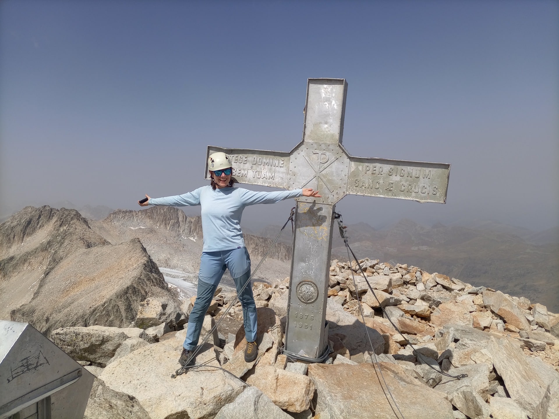 Ascenso al Pico Aneto: Conquista la Cumbre del Pirineo y el Desafío del ...